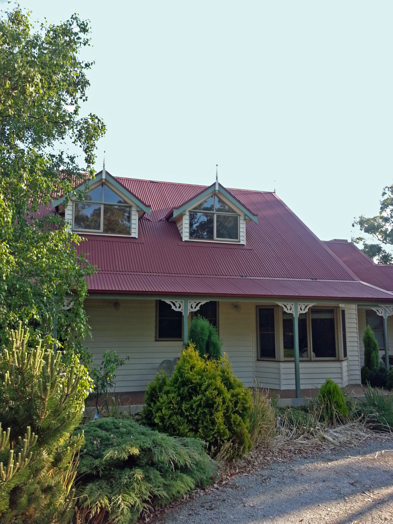 Clean Colorbond Roof Kangaroo Ground - Melbourne Roof Cleaning and ...